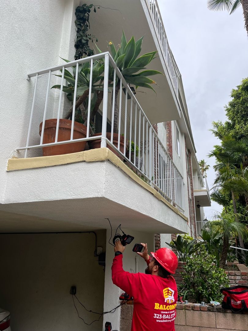 What Are the Best Tips for Balcony Safety?